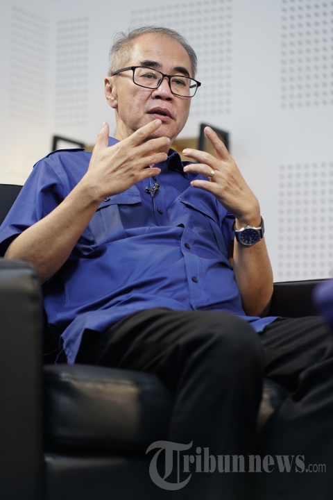 Wawancara Khusus Tribun Network dengan Pastor Johanes Robini, Foto 3 ...