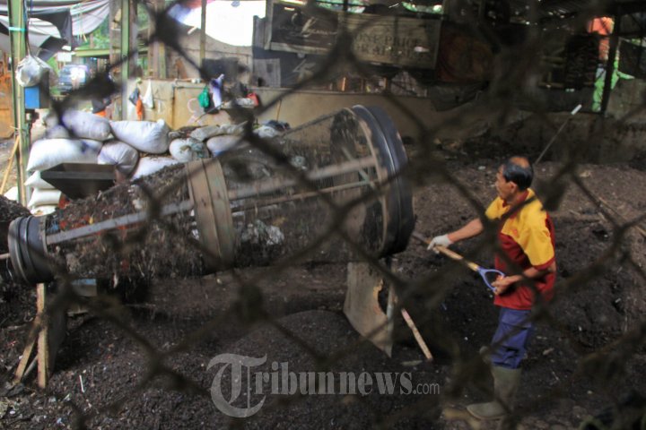 Agus Rukanda Parajin Pupuk Kompos Dari Sampah Organik, Foto 1 #1633642 ...