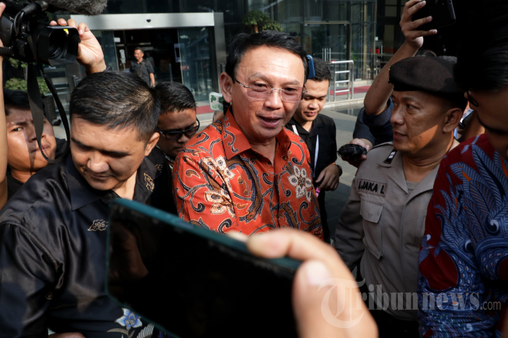 Ahok Diperiksa KPK Terkait Kasus Korupsi LNG, Foto 5 #1982639 ... Ahok Diperiksa KPK Terkait Kasus Korupsi LNG, Foto 5 #1982639 ...