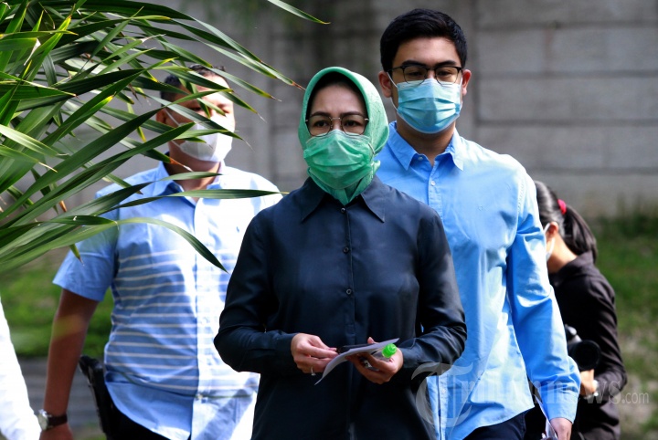 Airin Rachmi Diany Gunakan Hak Pilihnya, Foto 2 #1868126 - TribunNews.com