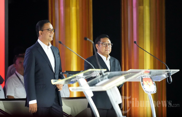 Aksi Anies Baswedan di Debat Ketiga Calon Presiden 2024, Foto 4 ...