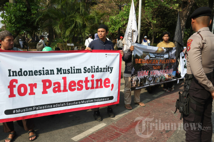 Aksi Damai Palestina Memanggil, Foto 1 #1980399 - TribunNews.com