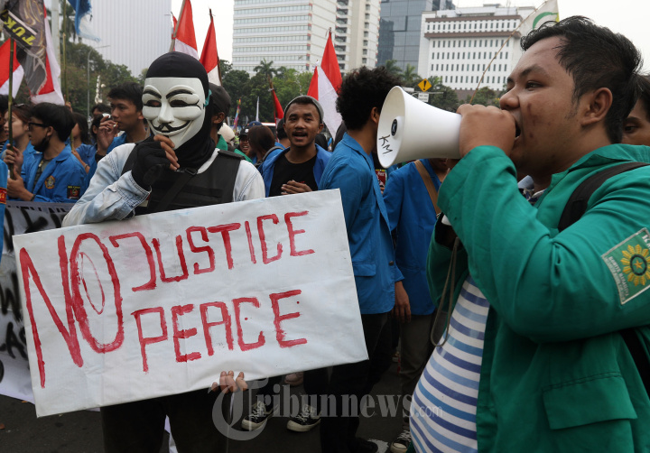 Aksi Demonstrasi Mahasiswa, Foto 2 #1967029 - TribunNews.com