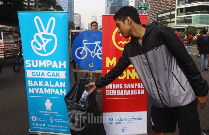 Aksi Gerakan Pungut Sampah, Foto 2 #1702519 - TribunNews.com