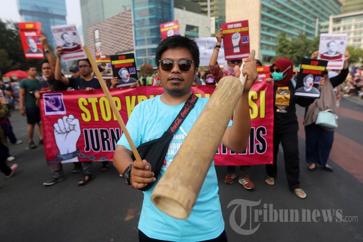 Aksi Jalan Mundur AJI Jakarta, Foto 1 #1816093 - TribunNews.com
