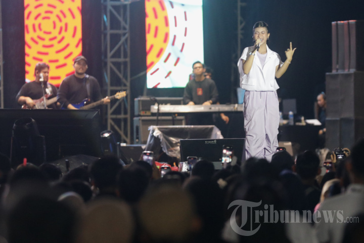 Aksi Panggung Nabila Maharani di Java Pop Fest, Foto 3 #1971108 ...