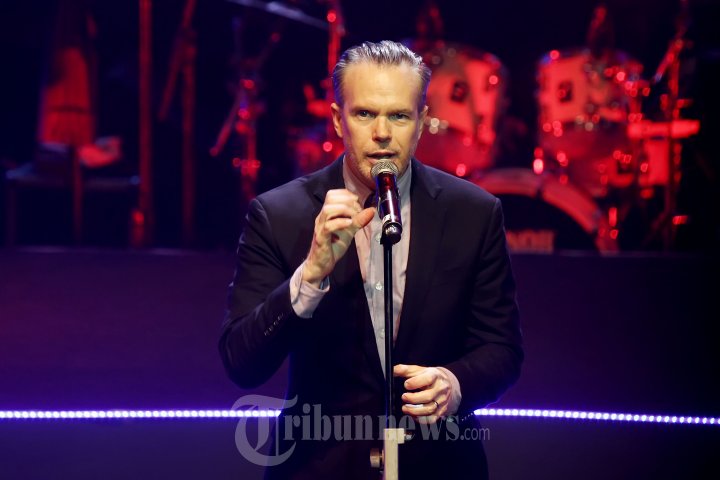 Aksi Panggung Rick Price Pada Konser Jakarta Dekade, Foto 8 #1628806 ...