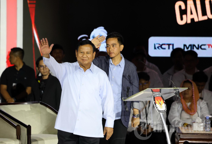 Aksi Prabowo Subianto di Debat Ketiga Calon Presiden 2024, Foto 1 ... Aksi Prabowo Subianto di Debat Ketiga Calon Presiden 2024, Foto 1 ...