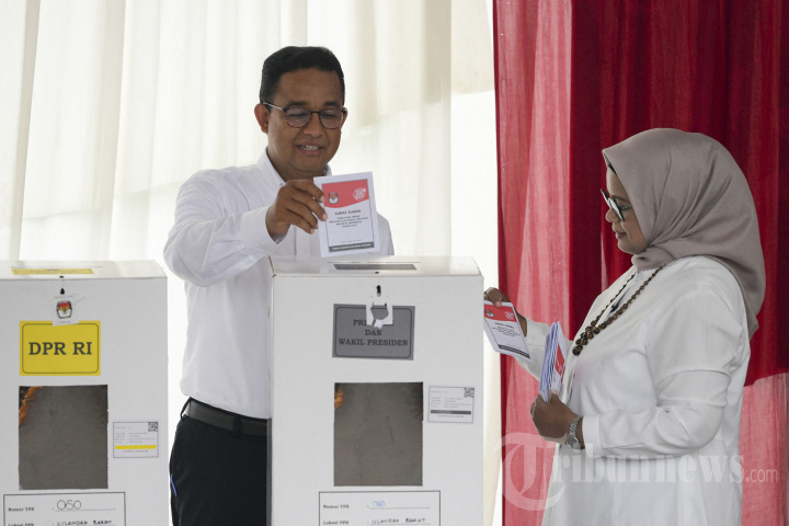 Anies Baswedan Gunakan Hak Pilih Pada Pemilu 2024 Foto 7 1990559