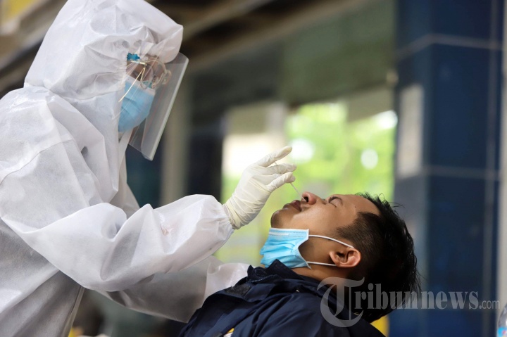 Antrean Rapid Test Antigen di Stasiun Gambir, Foto 8 #1869324 ...