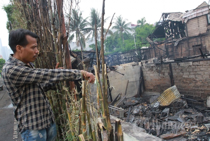 Api Hanguskan 25 Rumah Warga di Kawasan Senayan City, Foto 2 #1862995 ...