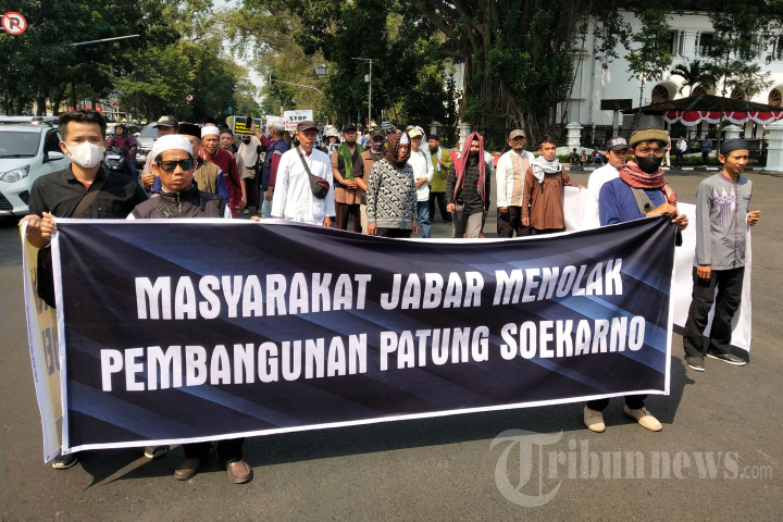 API Jabar Tolak Pembangunan Patung Soekarno, Foto 1 #1973485 ...