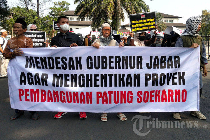 API Jabar Tolak Pembangunan Patung Soekarno, Foto 2 #1973486 ...
