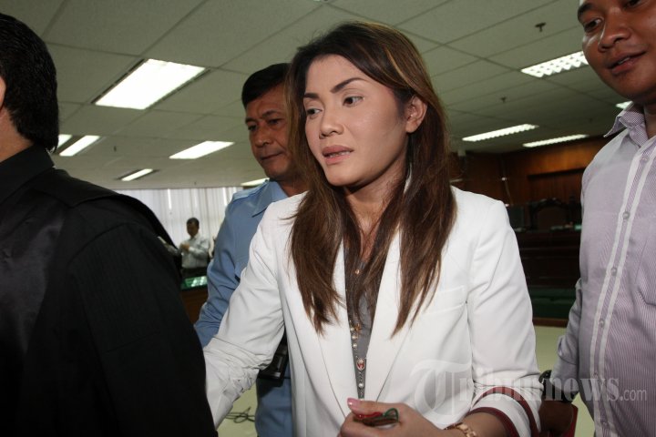 Artha Meris Simbolon Divonis 3 Tahun, Foto 1 #1432081 - TribunNews.com