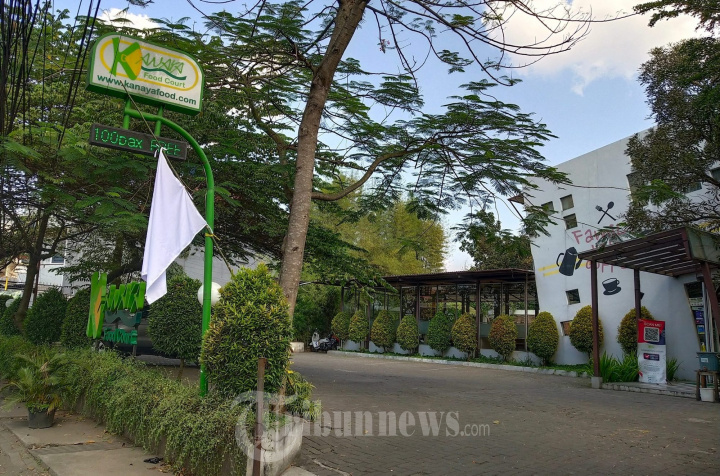 Asosiasi Kafe dan Restoran Bandung Kibarkan Bendera Putih, Foto 4 ...
