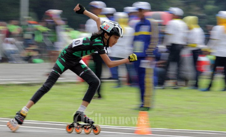 Atlet Sepatu Roda Beradu di Porda Jabar XII 2014, Foto 1 #1421132 ...