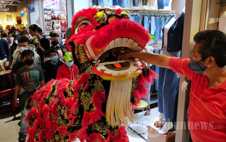 Atraksi Barongsai di The Kings Shopping Centre Bandung, Foto 5 #1912027 ...