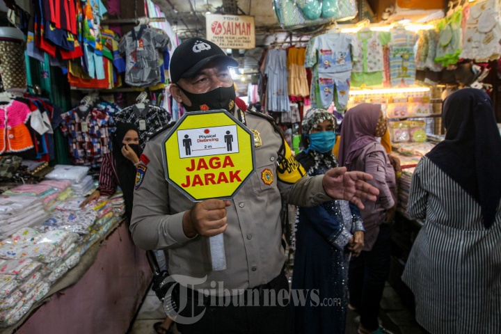 Baliho Himbauan Memakai Masker Covid-19, Foto 5 #1857836 - TribunNews.com