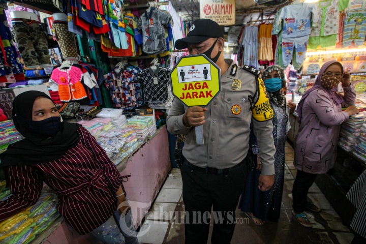 Baliho Himbauan Memakai Masker Covid-19, Foto 6 #1857837 - TribunNews.com