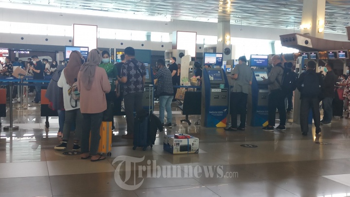 Bandara Soetta Padat Calon Penumpang Liburan Nataru, Foto 6 #1868864 - TribunNews.com