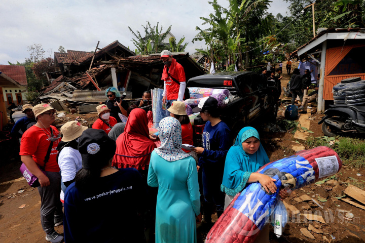Bantuan Kemanusiaan untuk Korban Bencana Gempa Cianjur, Foto 5 #1947320 - TribunNews.com