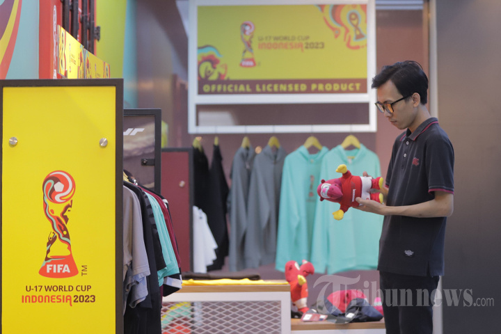 Berburu Merchandise Resmi World Cup U-17 2023, Foto 8 #1983150 ...
