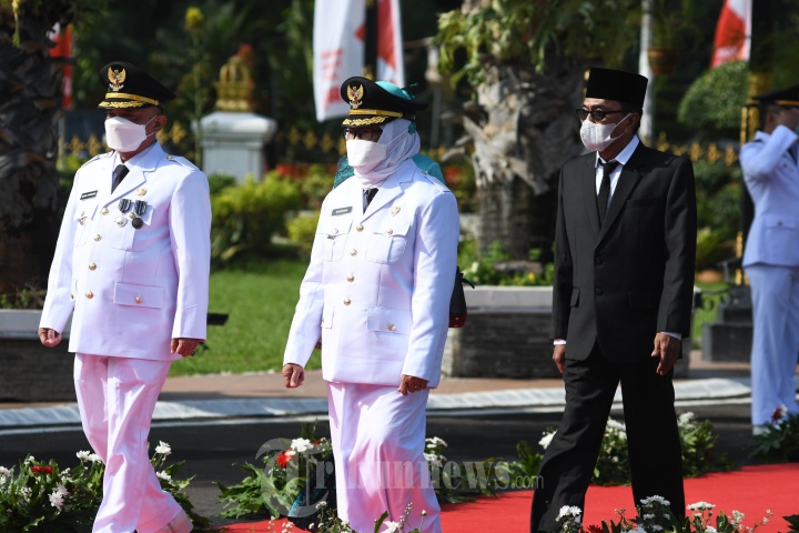 Bupati dan Wakil Bupati Banyuwangi Jelang Pelantikan, Foto 8 #1876101 ...
