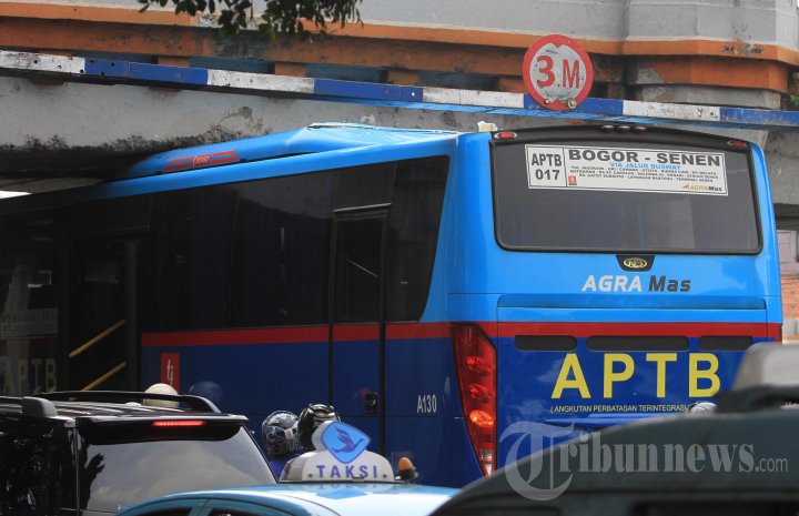 Bus APTB Alami Kecelakaan, Foto 3 #1430101 - TribunNews.com