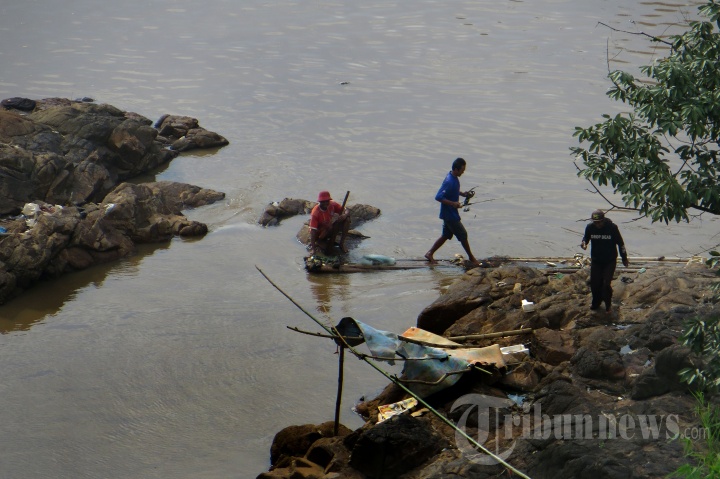 Curug Jompong Tempatnya Para Pemancing di Sungai Citarum, Foto 3 ...