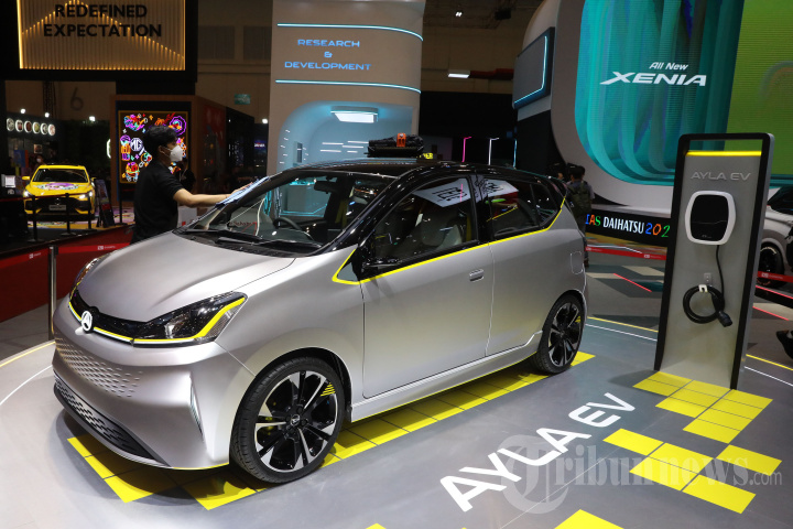 Daihatsu Ayla EV di GIIAS 2022, Foto 4 #1934427 - TribunNews.com