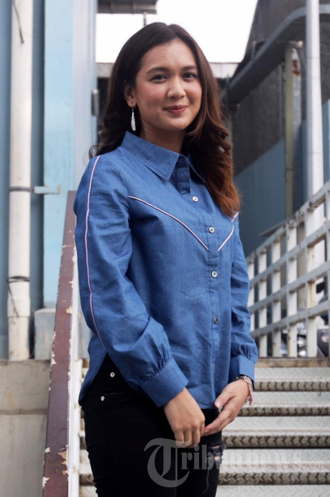 Dea Annisa Fokus Pada Karir, Foto 6 #1857383 - TribunNews.com