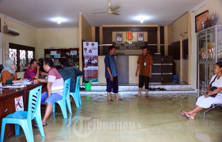 Desa Genuk Semarang Banjir, Foto 3 #1779963 - TribunNews.com