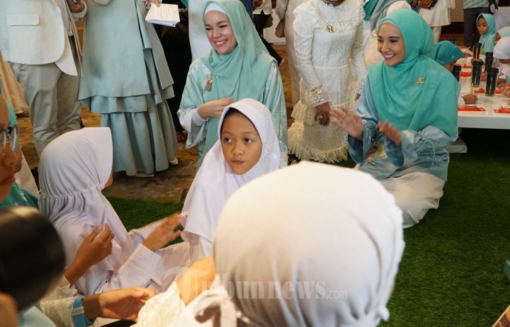 'Dewi Sandra Brand Ambassador Wardah, Foto 2 #1798546 - TribunNews.com