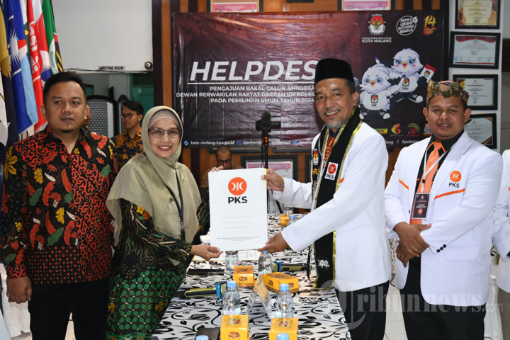 DPD PKS Daftar Bacaleg ke KPU Kota Malang, Foto 2 #1965583 - TribunNews.com