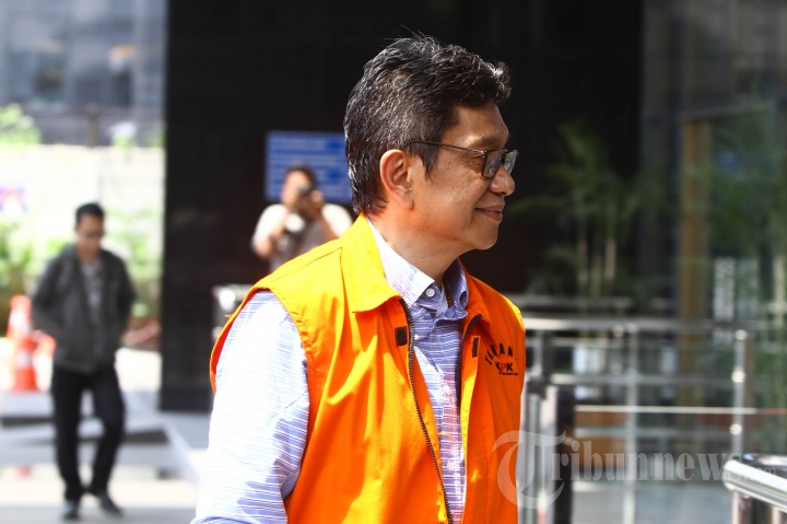 Eddy Rumpoko Jalani Pemeriksaan Lanjutan, Foto 4 #1724281 - TribunNews.com