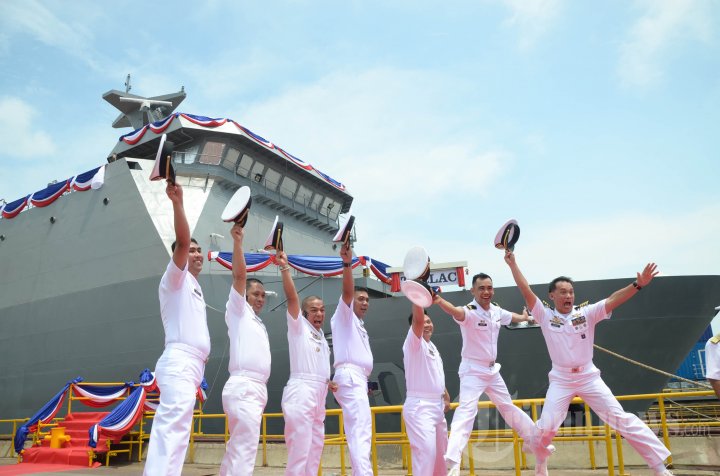 Ekspor Perdana Kapal Perang Buatan Indonesia, Foto 11 #1633604 ...