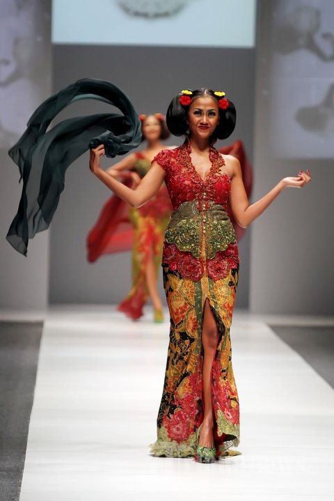 Fashion Show Anne Avantie, Foto 15 #1621134 - TribunNews.com