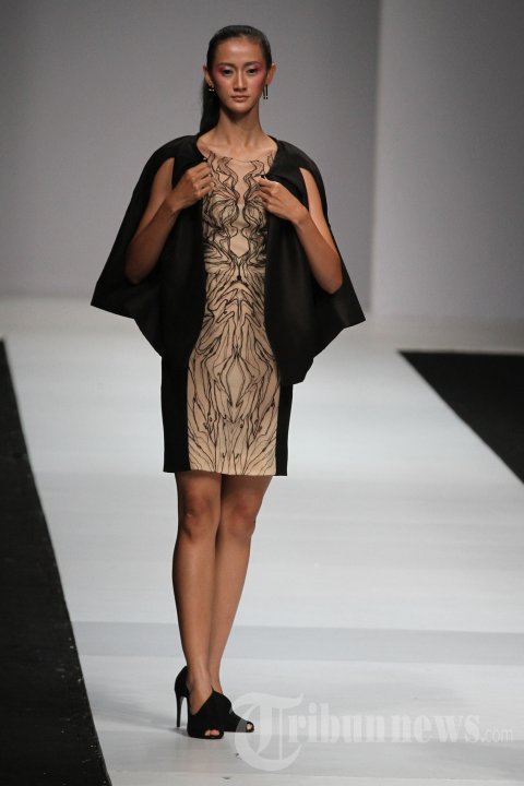 Fashion Show Karya Albert Yanuar di JFW 2015, Foto 9 #1402971 ...