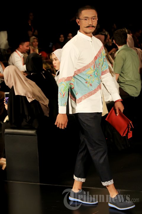 Fashion Show Karya Ivan Gunawan, Foto 4 #1642738 - TribunNews.com