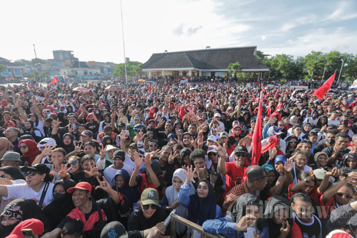 Ganjar Pranowo Hadiri Hajatan Rakyat Maluku, Foto 6 #1989380 ...