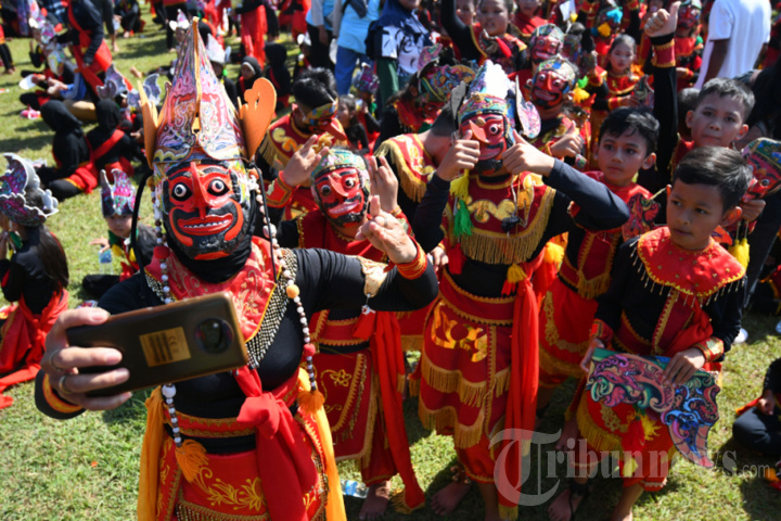 Gebyar Tari Topeng Bapang Malangan Diikuti 2.023 Siswa, Foto 7 #1966089 ...