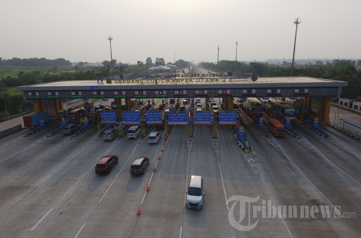 Gerbang Tol Cikampek Utama Pada H-8 Lebaran Lengang, Foto 1 #1921964 - TribunNews.com