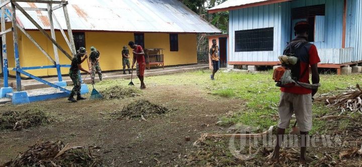 Gotong-Royong Bersihkan Rumah Budaya Kampung Rawa Biru, Foto 2 #1867488 ...