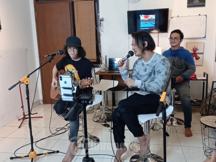 Grup Band KIAN Kenalkan Single Lestari Musik Indonesia, Foto 3 #1877402 ...