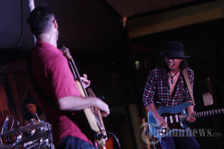 Gugun Blues Shelter Hibur Penonton di Bentara Budaya Jakarta, Foto 16 ...