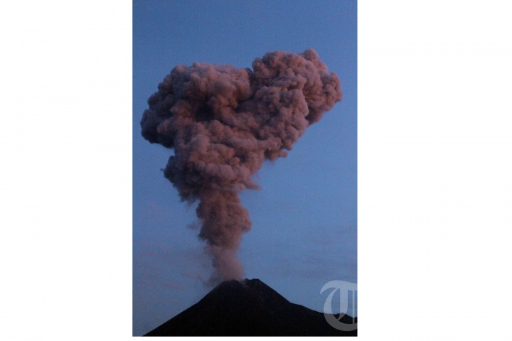 Gunung Merapi Kembali Erupsi, Foto 2 #1833436 - TribunNews.com