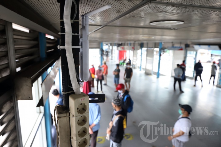 Halte TransJakarta Harmoni Dilengkapi WiFi Gratis, Foto 1 #1865203 ...