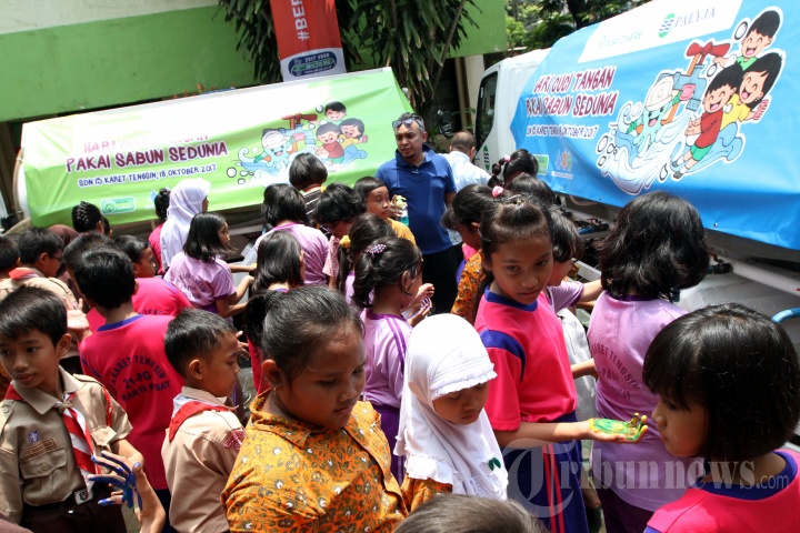 Hari Mencuci Tangan Dengan Sabun Sedunia, Foto 4 #1722417 - TribunNews.com