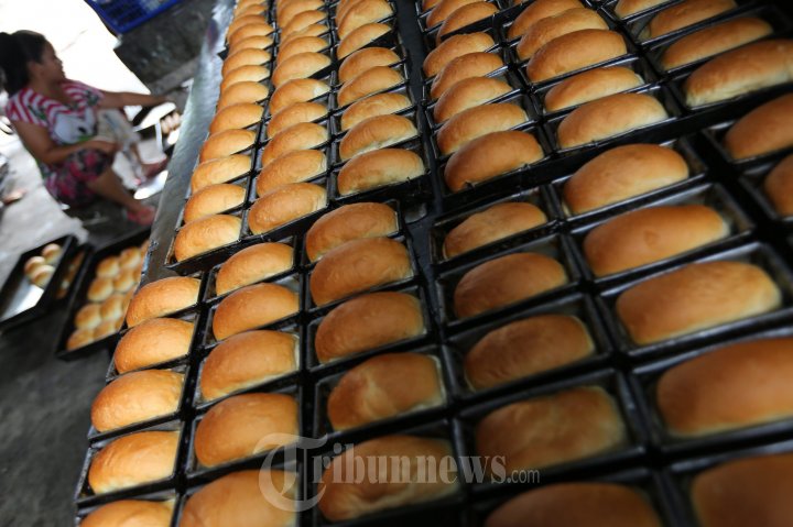 Home Industri Roti Kurangi Produksinya, Foto 1 #1621396 - TribunNews.com