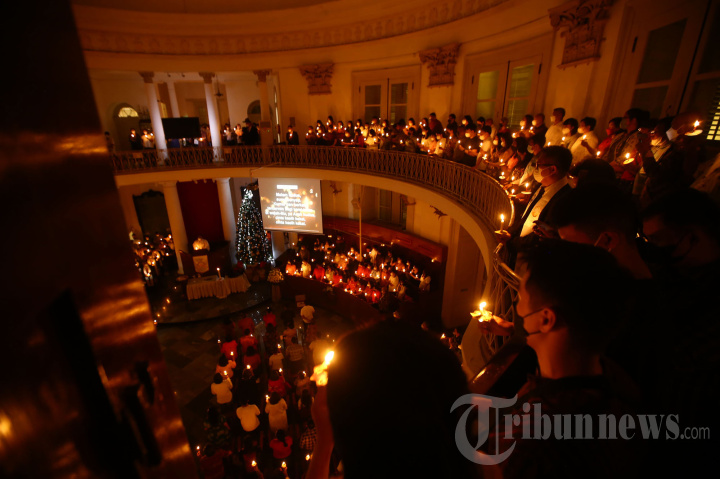 Ibadah Malam Natal di GPIB Immanuel Jakarta, Foto 2 #1952193 ...
